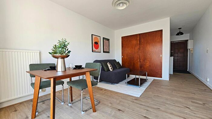 Appartement à louer - Bordeaux, Rivière - 1 pièce