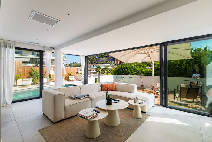 Maison à vendre - Cagnes-sur-Mer, Les Bréguières - 5 pièces - 4 chambres