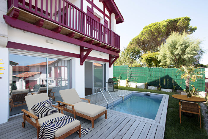 Maison à vendre - Urrugne - 4 pièces - 3 chambres