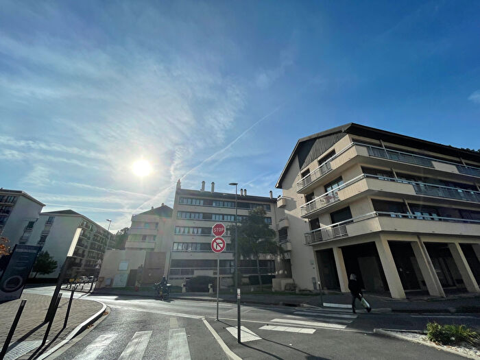 Appartement à louer - Reims, Barbâtre - 3 pièces - 2 chambres