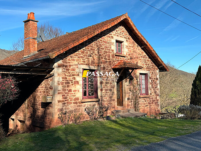 Maison à vendre - Saint-Christophe-Vallon - 5 pièces - 3 chambres