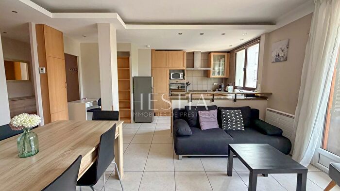Appartement 3 pièces à vendre à Cran-Gevrier, Centre-ville, Le Vernay, Les Iles