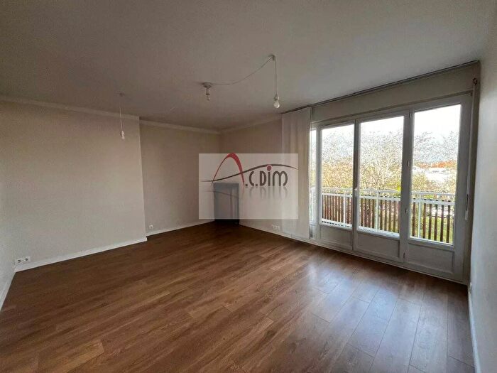 Appartement à louer - Dammarie-les-Lys - 4 pièces