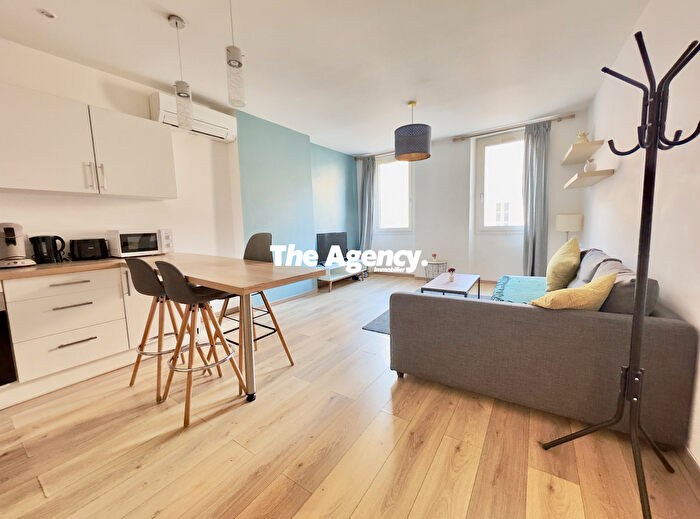 Appartement à vendre - Marseille er , Noailles - 2 pièces - 1 chambre