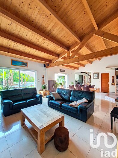 Maison à vendre - Saint-Sauveur-dAunis - 6 pièces - 4 chambres