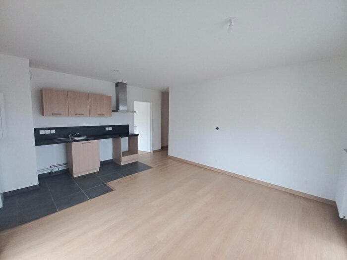 Appartement à louer - Villefontaine, Centre-ville, Saint-Bonnet - 2 pièces - 1 chambre