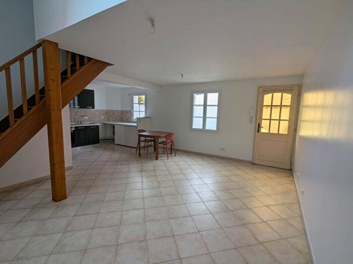 Appartement à louer - Bannier-Coligny, Orléans - 2 pièces - 1 chambre