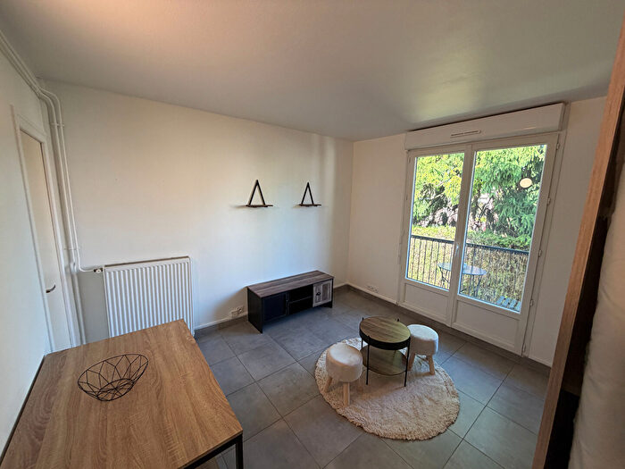 Appartement 1 pièce à Saint-Jean-de-la-Ruelle, Trois Fontaines, Petite Espère, Clémenceau, à louer