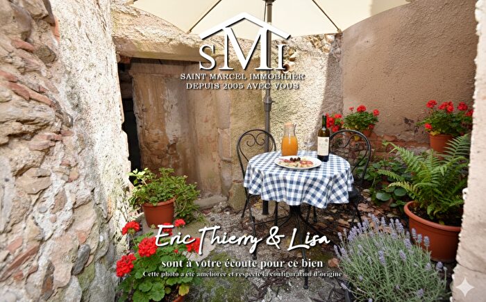 Maison à vendre - Saint-Nazaire-dAude - 6 pièces - 6 chambres