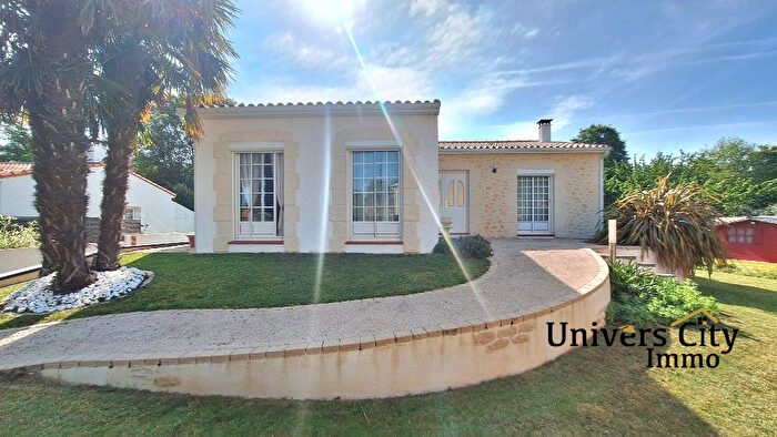 Maison à vendre - Bouaye - 6 pièces - 4 chambres