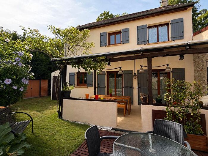 Maison 6 pièces à Ozoir-la-Ferrière, La Doutre, à vendre