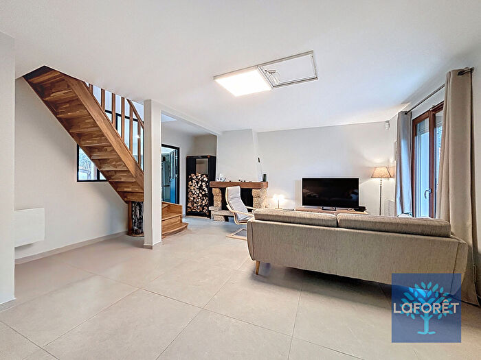 Maison à vendre - Noisy-le-Grand, Centre-ville - 5 pièces - 4 chambres