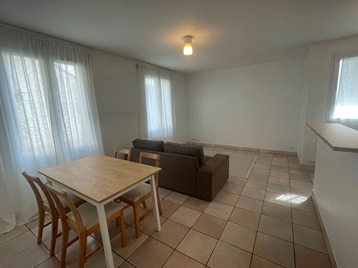 Appartement 2 pièces à louer - Étampes, Saint-Martin, Saint-Gilles