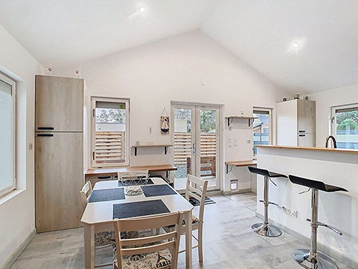 Maison à louer - Tiercé - 2 pièces - 1 chambre