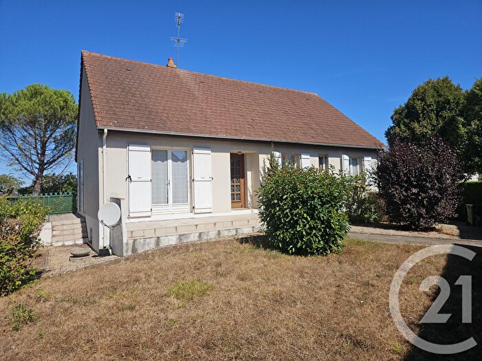 Maison 4 pièces à Saint-Pierre-le-Moûtier, à vendre