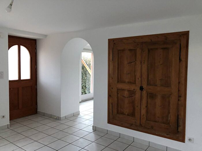 Maison à louer - Écotay-lOlme - 4 pièces - 3 chambres