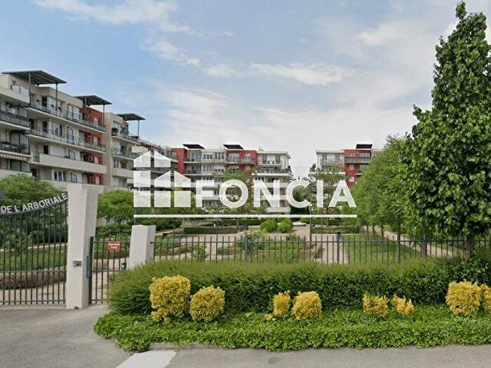 Montbernier, Bourgoin-Jallieu : Appartement 3 pièces à louer