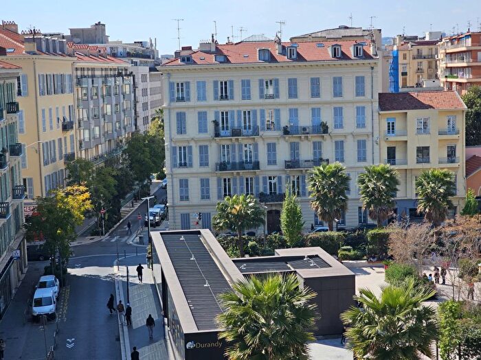 Appartement 4 pièces à Nice, Carabacel, à vendre