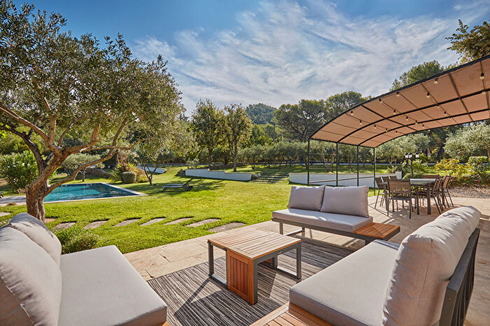 Maison à vendre - Rognes - 6 pièces - 4 chambres