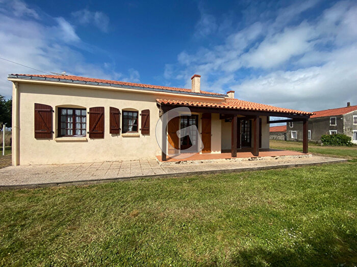 Maison à vendre - Grues - 5 pièces - 3 chambres