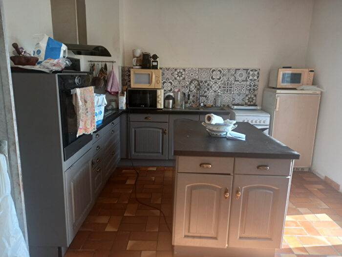 Maison à vendre - Corbeilles - 6 pièces - 4 chambres