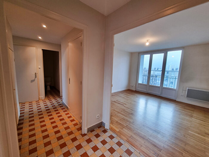 Appartement 3 pièces à louer à Fontaine, Les Alpes, Les Buissonnées, Cachin