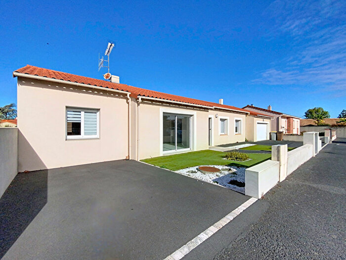 Saint-Léger-sous-Cholet : Maison 7 pièces à vendre