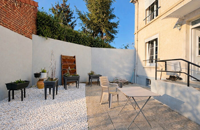 Maison à vendre - Noyon, Centre-ville - 7 pièces - 5 chambres