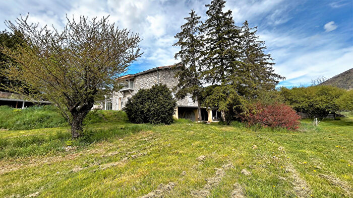 Maison à vendre - Veynes - 7 pièces - 4 chambres