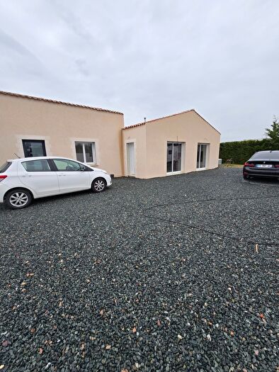Maison 4 pièces à Saint-Martin-de-Fraigneau, à vendre