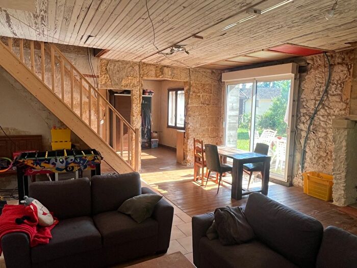 Maison à vendre - Saint-Philippe-dAiguille - 5 pièces - 3 chambres