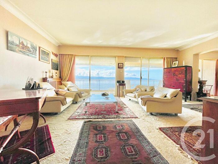 Appartement à louer - Ajaccio - 4 pièces - 3 chambres