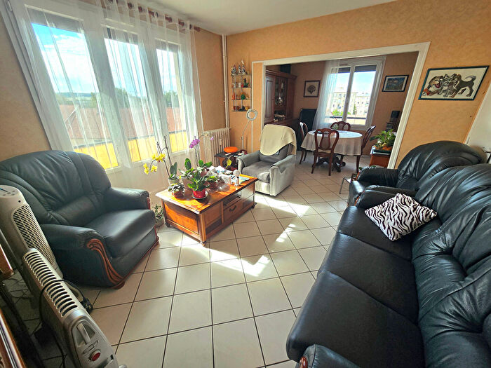 Appartement 3 pièces à La Chapelle-Saint-Luc, Vieille ville, à vendre