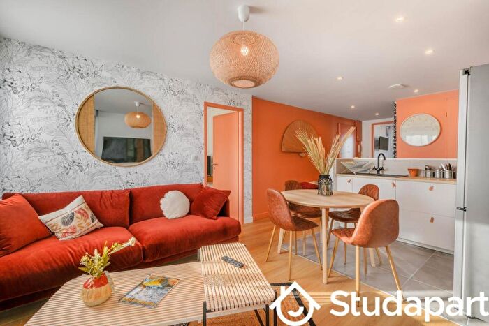 Appartement à louer - Zone dActivité, Bègles - 1 pièce - 1 chambre