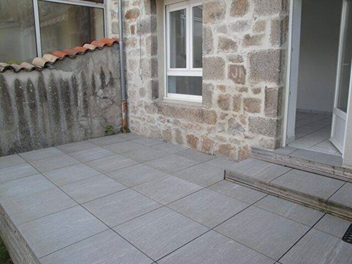 Appartement à louer - Sainte-Sigolène - 2 pièces - 1 chambre