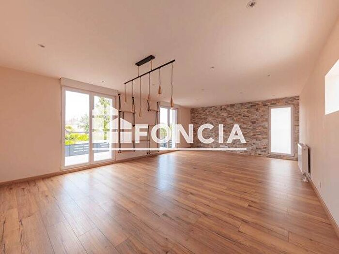 Niederhausbergen : Appartement 5 pièces à louer