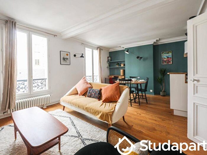 Appartement à louer - La Fourche-Guy Môquet, Paris ème arrondissement - 2 pièces - 1 chambre