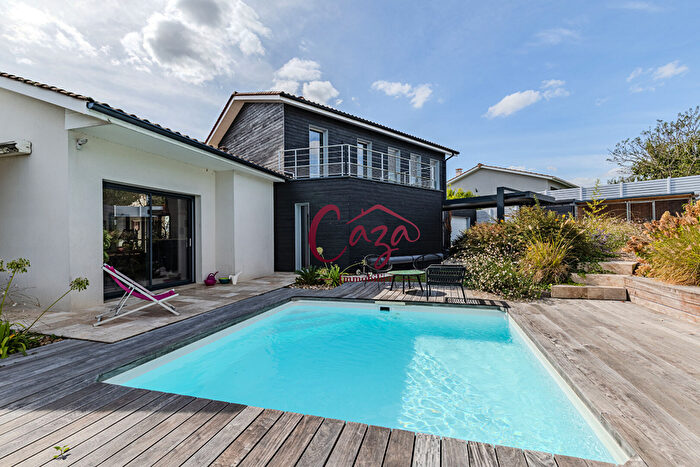 Maison à vendre - Carbon-Blanc - 6 pièces - 4 chambres