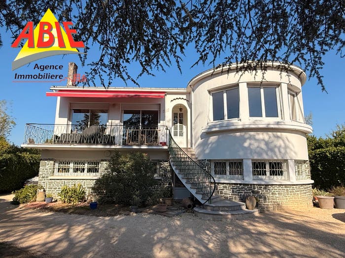 Fontenay-le-Comte, Commerce, Marchoux : Maison 10 pièces à vendre