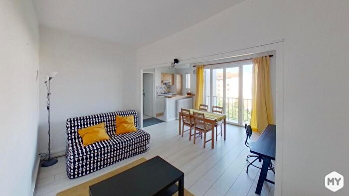 Appartement à louer - Clermont-Ferrand, Jaude, Fontgiève Saint-Alyre - 2 pièces - 1 chambre