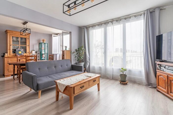 Appartement à vendre - Pontoise, Les Louvrais - 3 pièces - 2 chambres