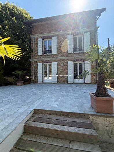 Rueil-Malmaison, Jonchere, Malmaison, Saint-Cucufa : Maison 7 pièces à louer