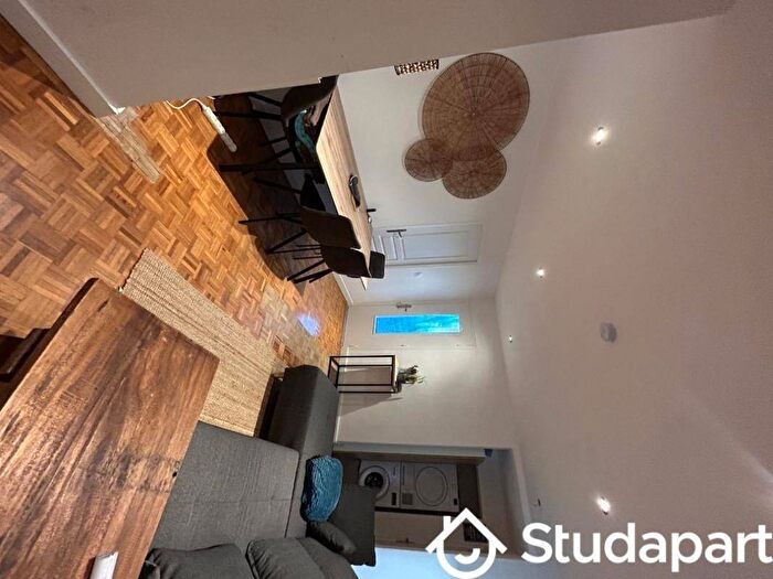 Appartement à louer - Plume la Poule-Pacaris, Talence - 1 pièce - 3 chambres