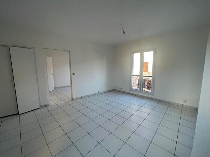 Appartement à louer - Limay, Centre-ville - 2 pièces - 1 chambre
