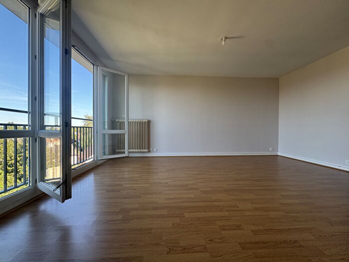 Olivet, Centre-ville : Appartement 4 pièces à louer