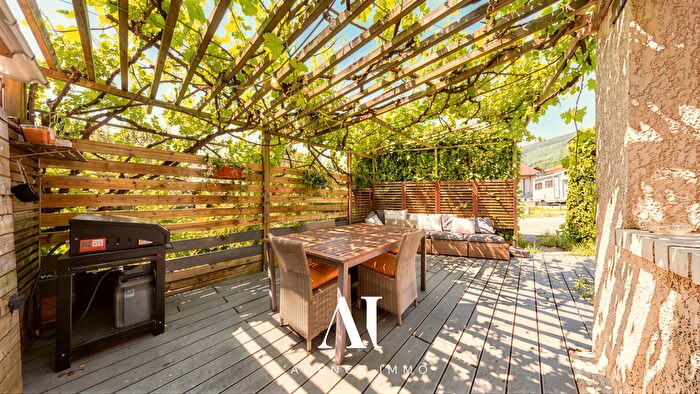 Maison 7 pièces à vendre à Péron