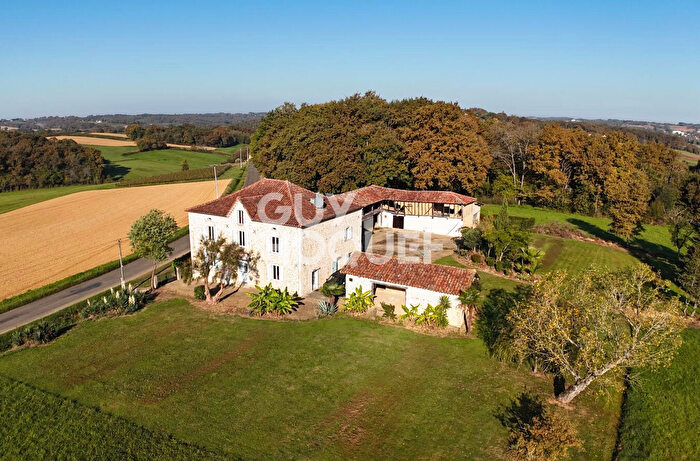 Maison à vendre - Clèdes - 8 pièces - 4 chambres