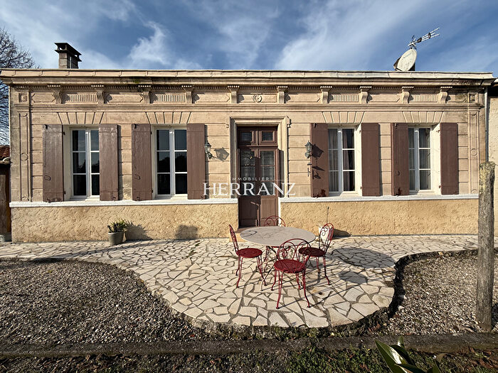 Maison à vendre - Saint-Médard-en-Jalles, Caupian, Cérillan, Hastignan, Issac - 4 pièces - 3 chambres