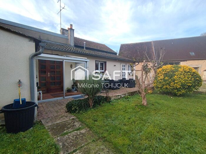 Maison à vendre - Montbouy - 5 pièces - 2 chambres