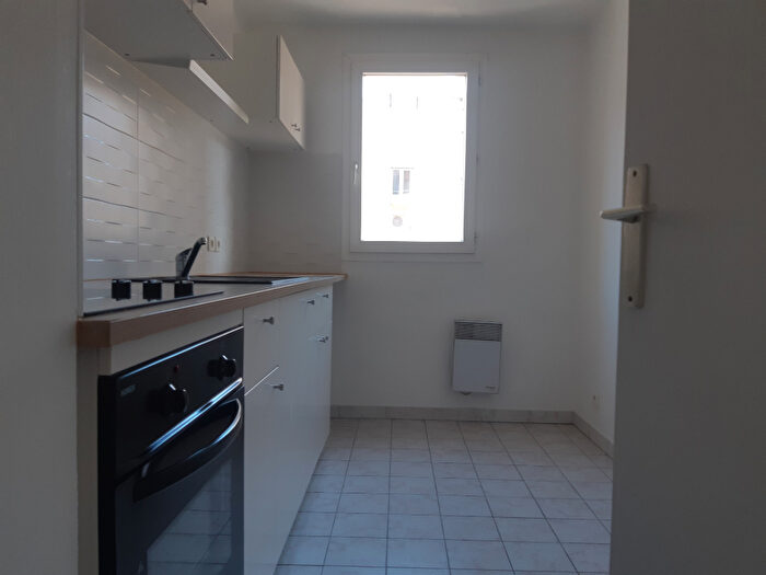 Appartement 2 pièces à Aubagne, Centre-ville, Beaumond, à louer